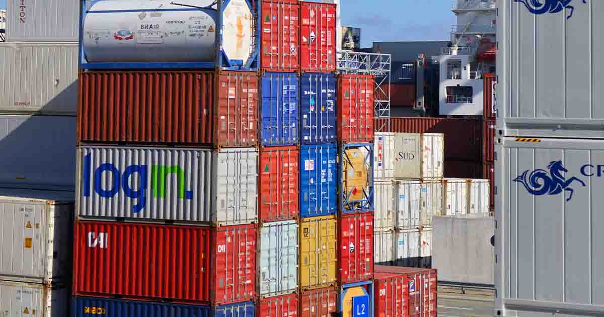 Clarifying Deployment and Management of Containers with Kubernetes